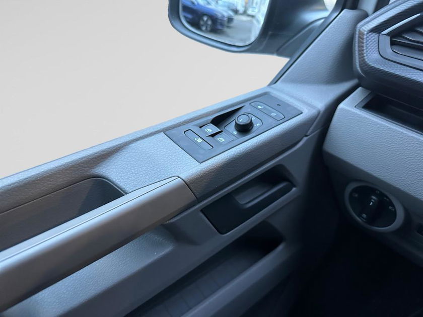 Bestelwagen Volkswagen Transporter in DIKSMUIDE aan 27.830 € | Gocar.be